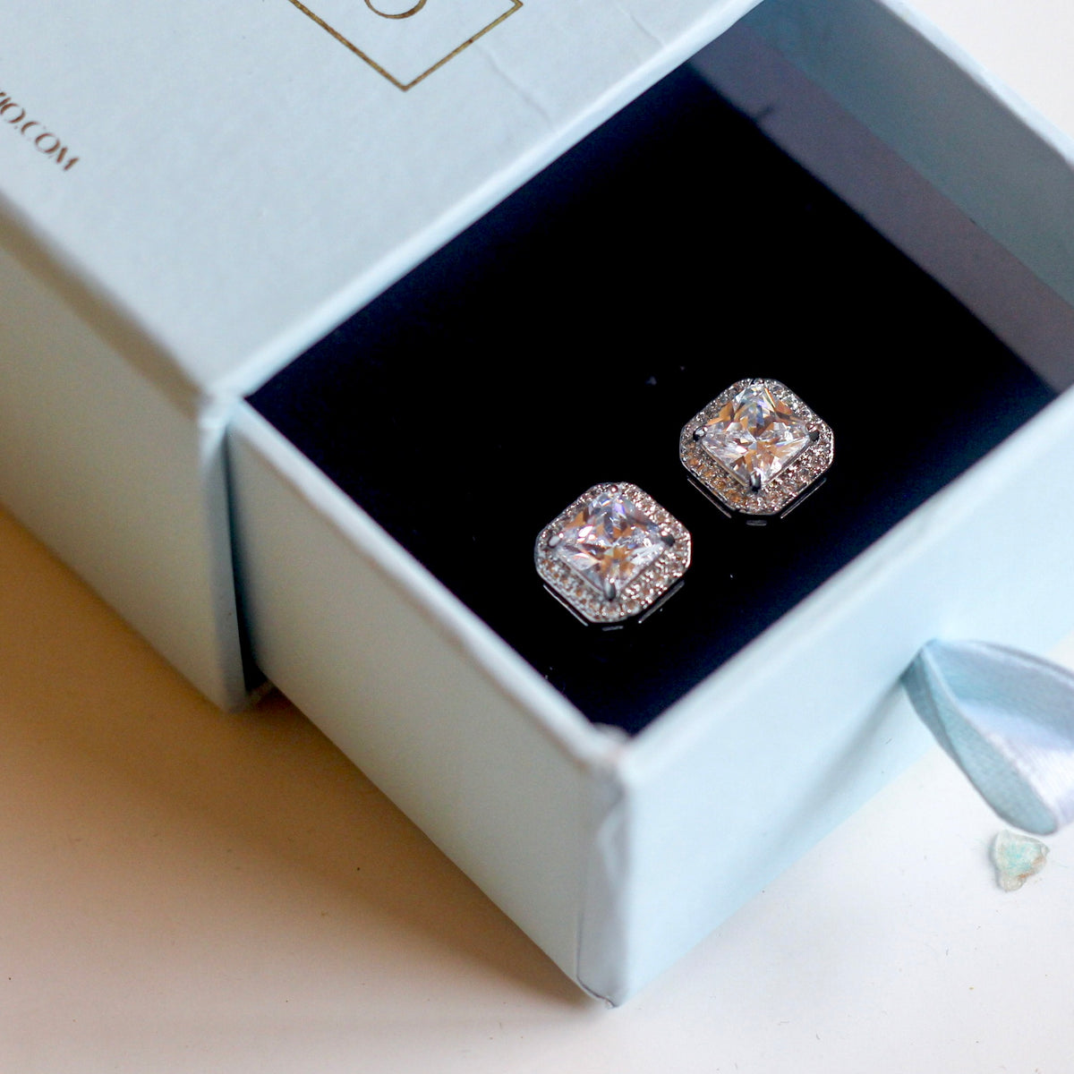 Maxine Studs – SPAZIO